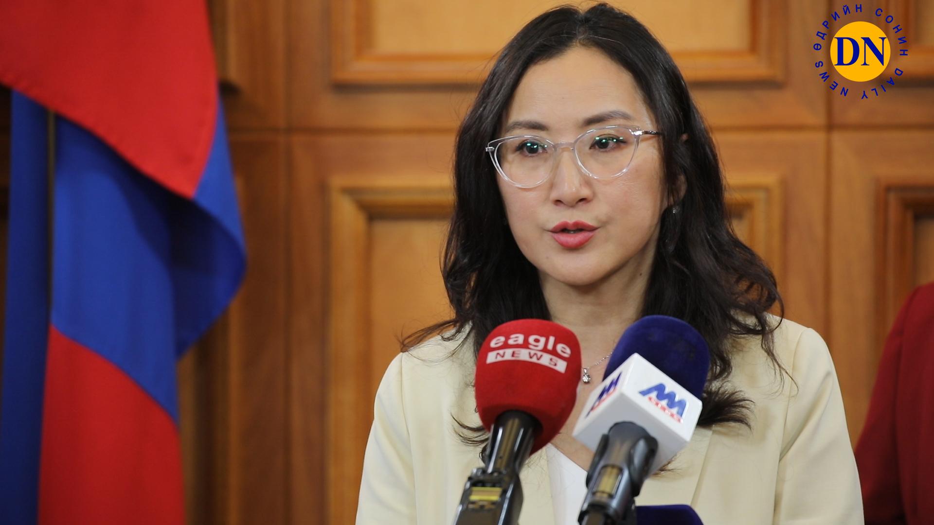 Ж.Баярмаа: Хүний эрхийн зөрчлийн талаар олон нийт шуугиад, төр нь нүдээ аниад өнгөрөөдөг байж ...