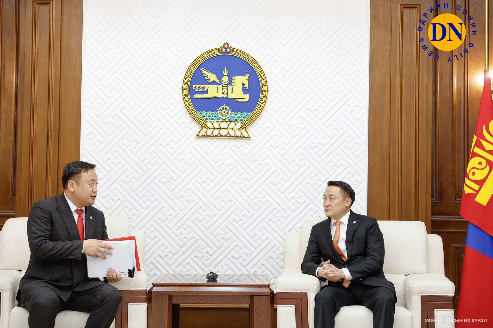 Хэвлэл мэдээллийн эрх чөлөөний тухай хуулийн шинэчилсэн найруулгын төслийг өргөн мэдүүлэв Dnn Mn